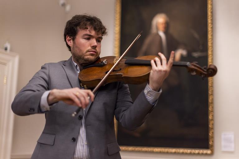 The Strad - Photo gallery: violist Timothy Ridout performs at the ...